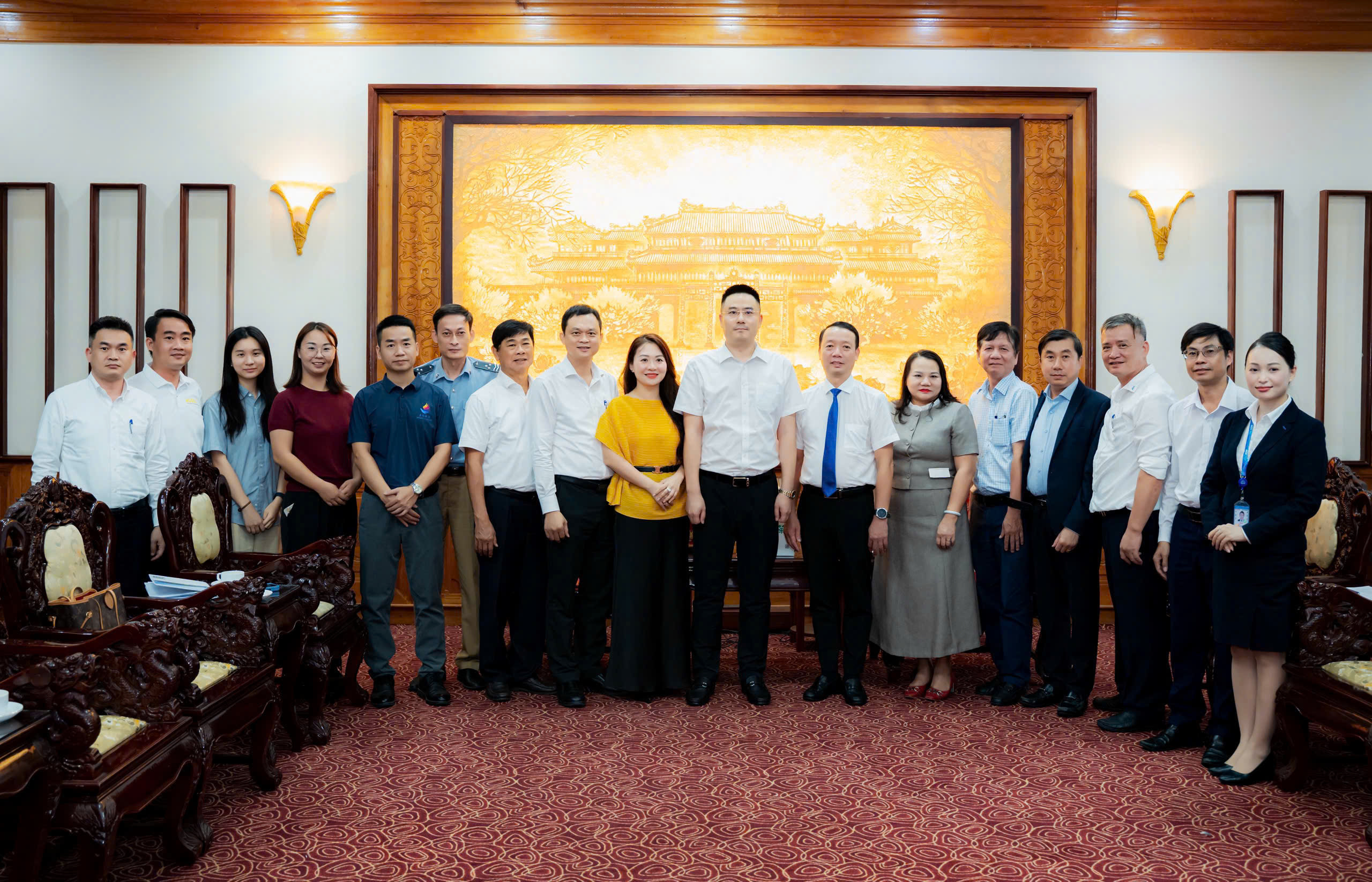 Cảng HKQT Phú Bài làm việc với Hãng hàng không Donghai Airlines về mở ...